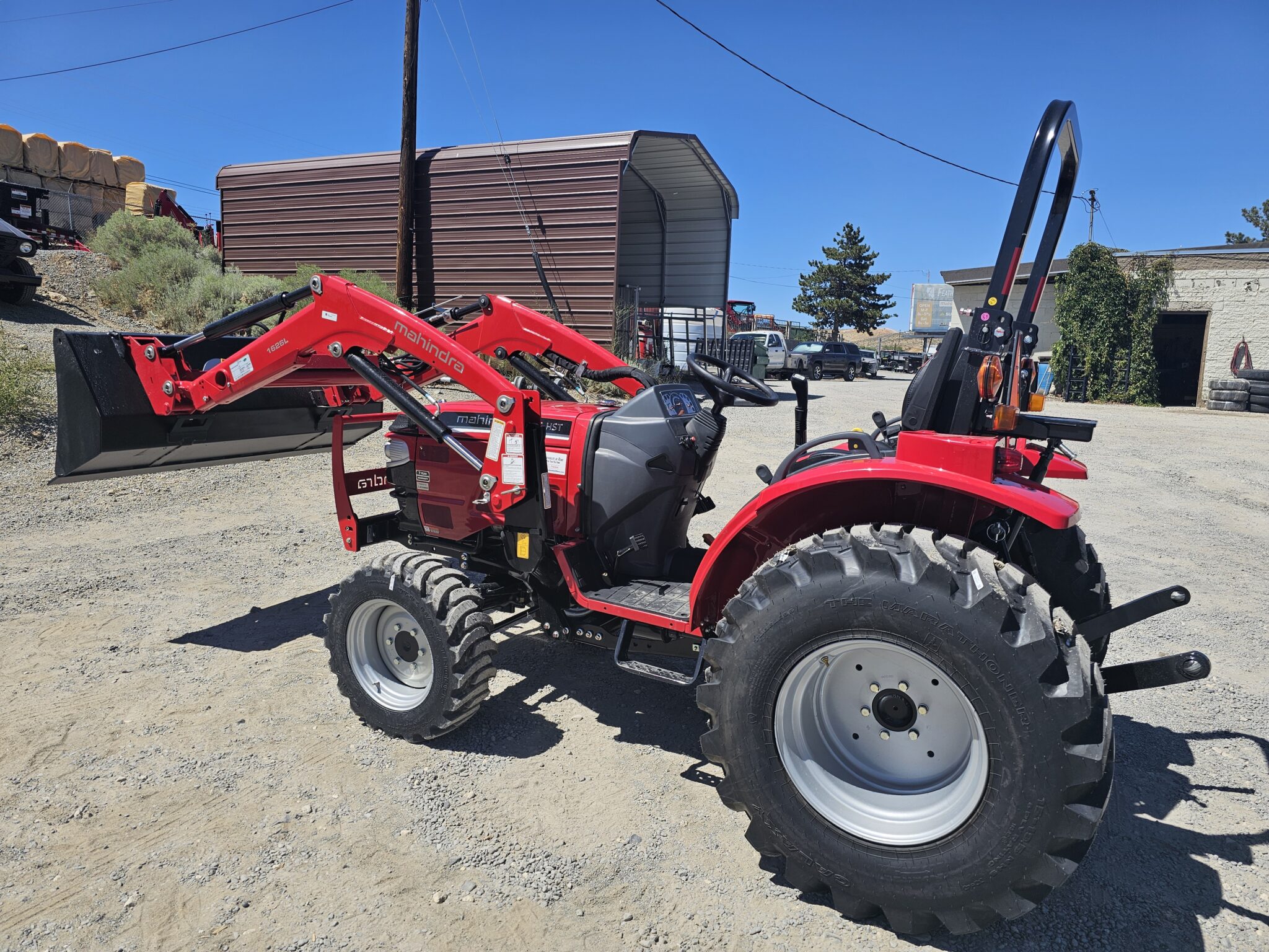 2025 Mahindra 1626 Refresh Model Tractor w/ Loader - Featherlite of Reno